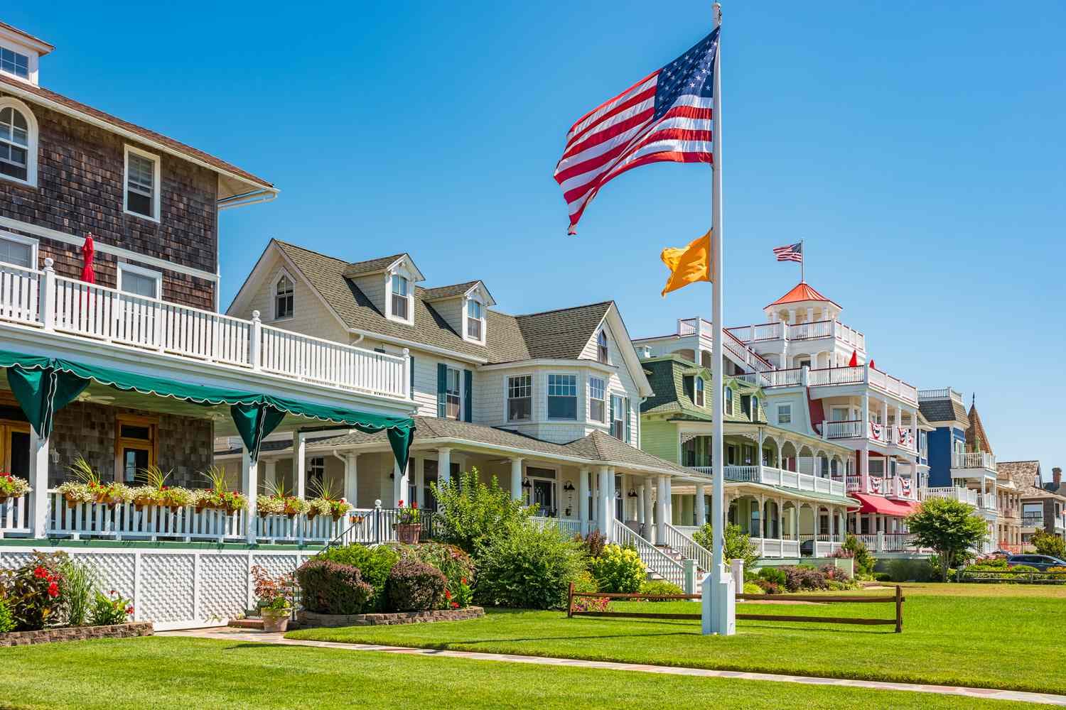 Discover America's Hidden Gems: A Traveler's Guide to Small Town Charms ...